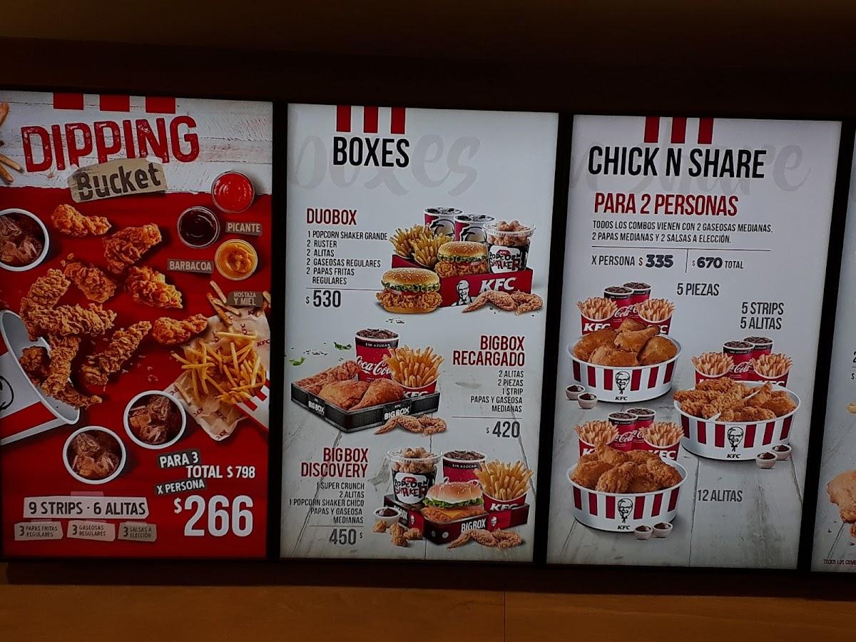 Menu at KFC fast food, Martínez, Panamá 3745