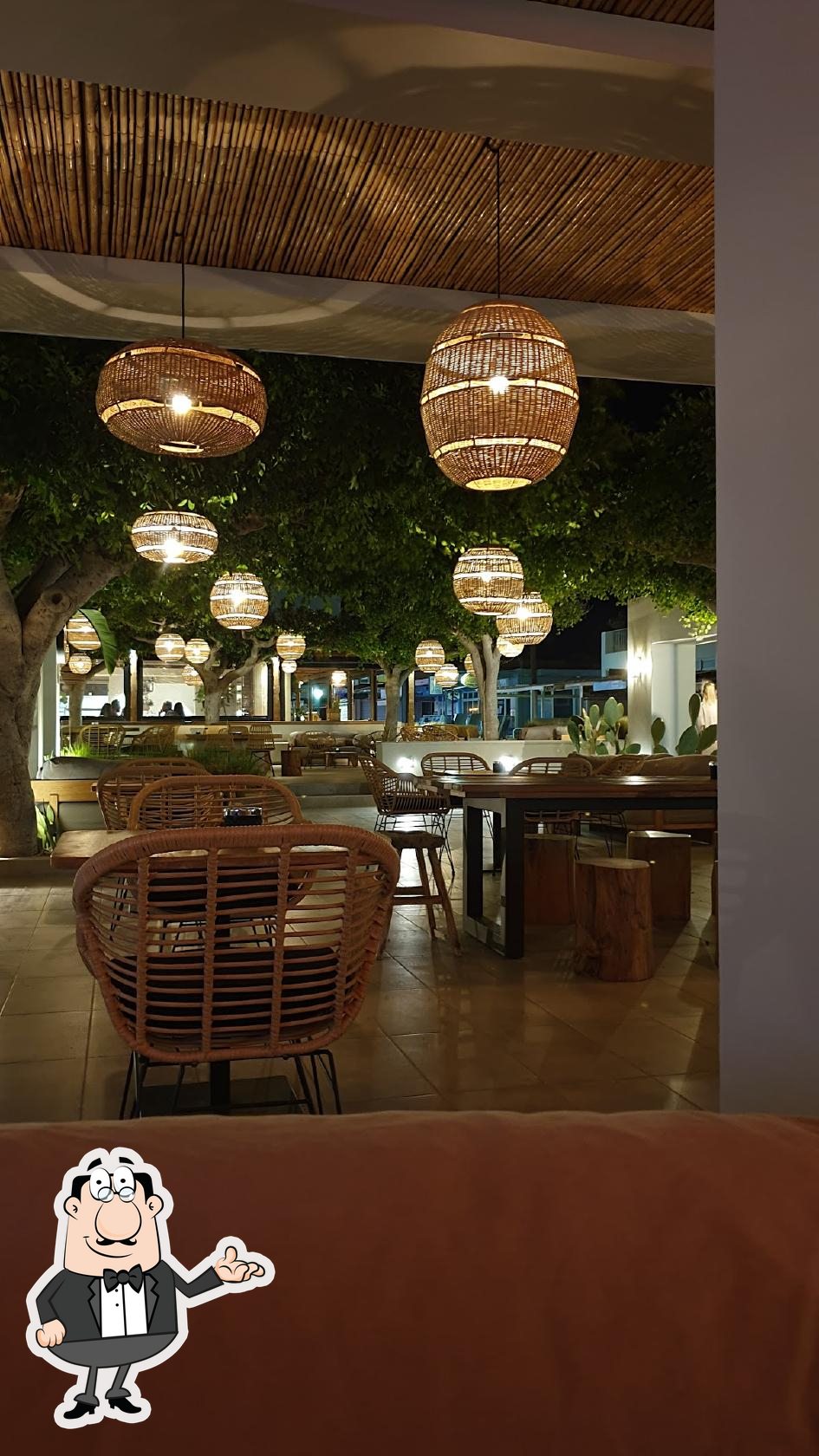 Captain Cook Bar, Tigaki - Restaurant reviews