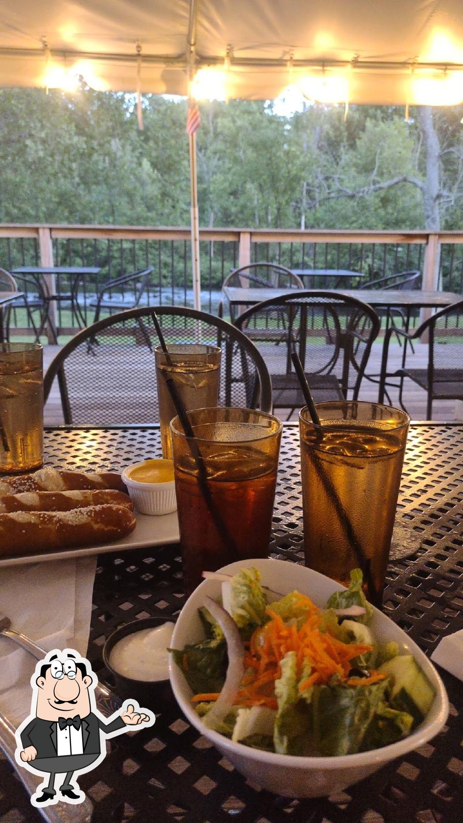 Waters Edge 46, Belvidere - Restaurant menu, prices and reviews
