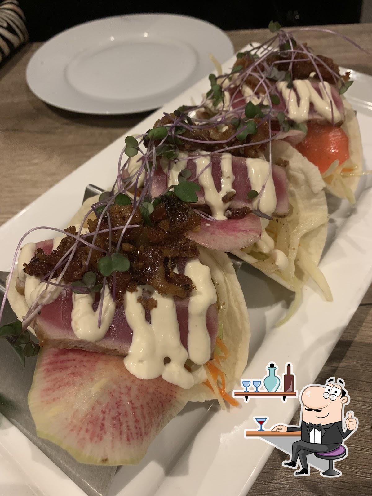 Perla Oyster Bar & Grill, Toronto - Restaurant menu, prices and reviews