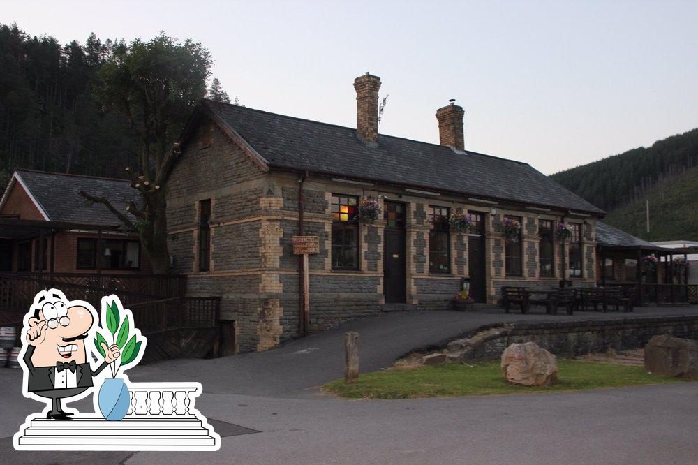 Refreshment Rooms in Cymmer - Restaurant reviews