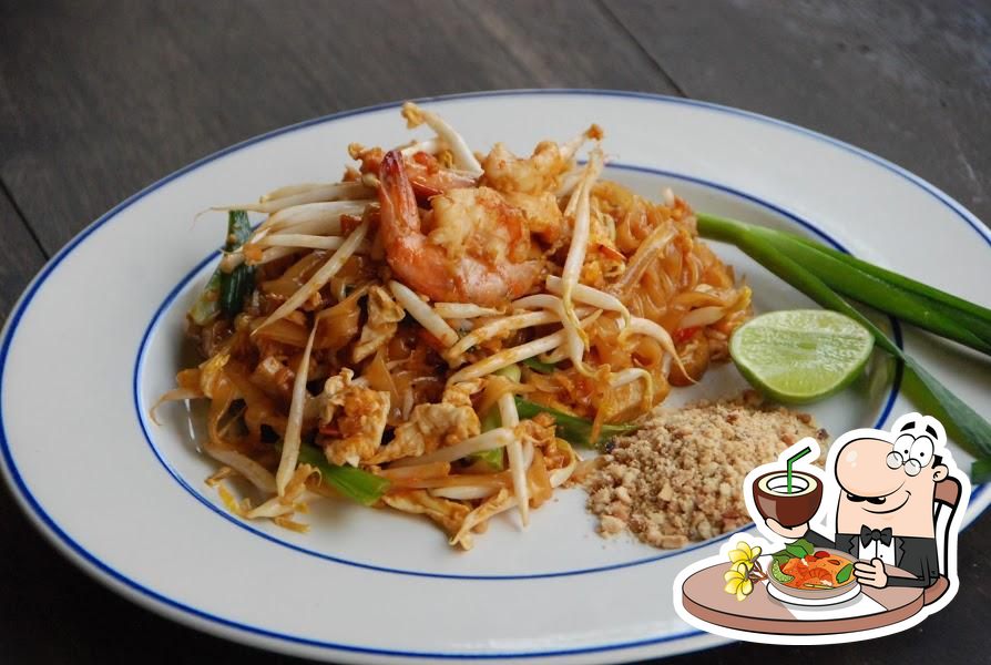 Full Moon Cafe, Bangkok, 189 Chakrabongse Rd - Restaurant reviews