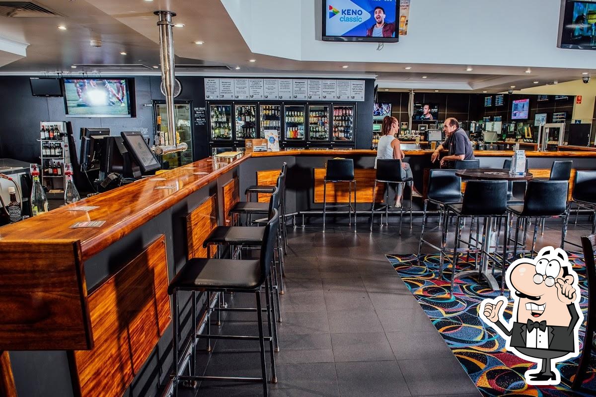 Hambo Hotel in Edmonton - Restaurant reviews