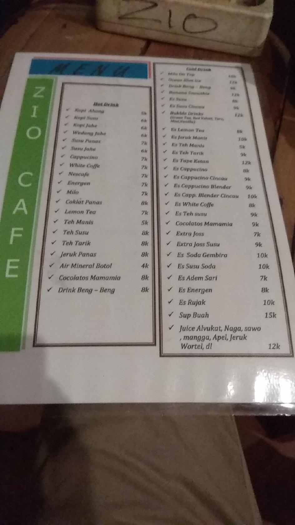 Menu at Zio Caffee cafe, Tengah