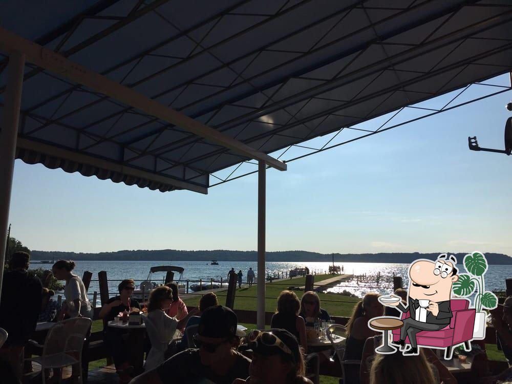 Dockside Torch Lake - Restaurant menu, prices and reviews