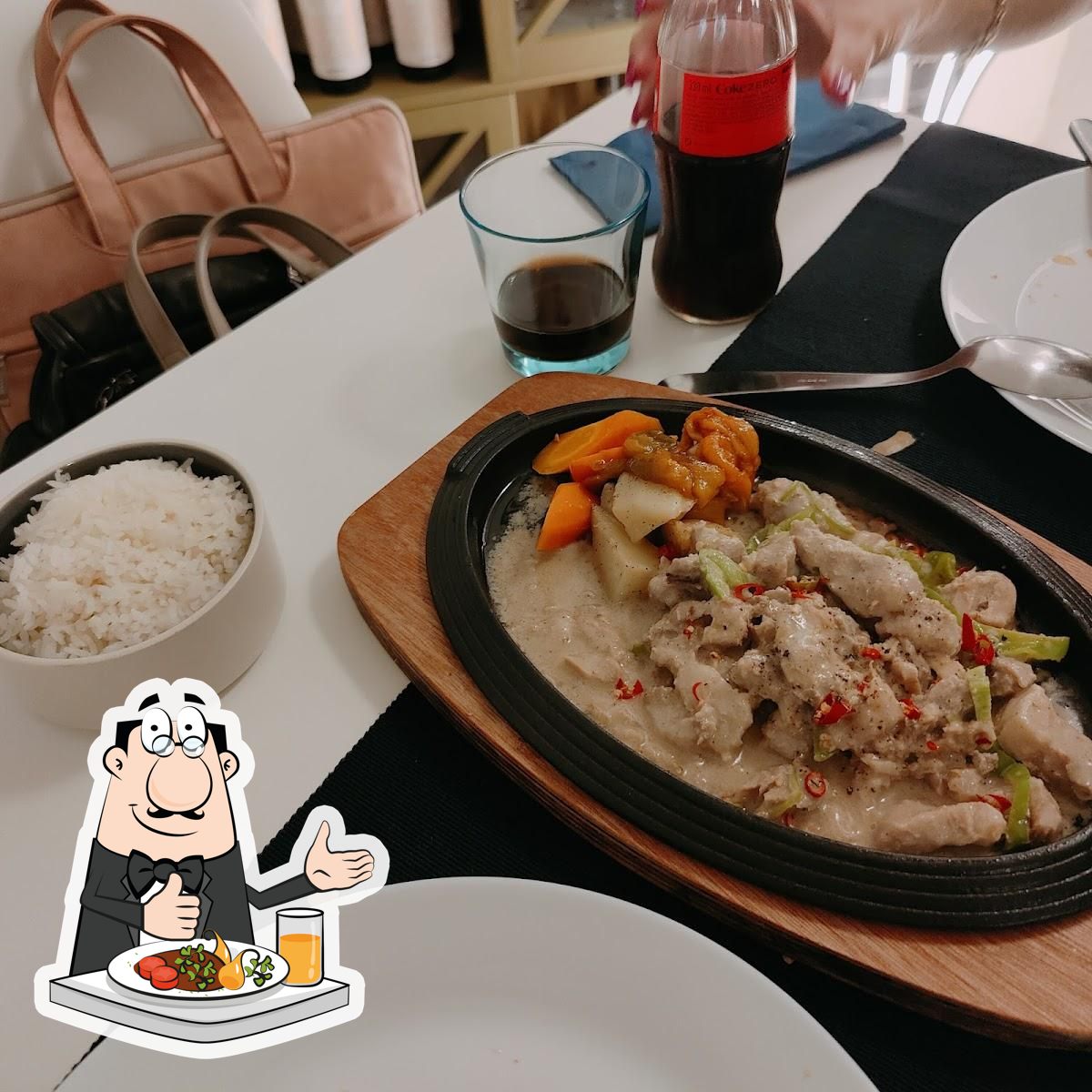 Pinoy Filipino Cuisine and Fusion Restaurant, Bari - Opiniones del ...