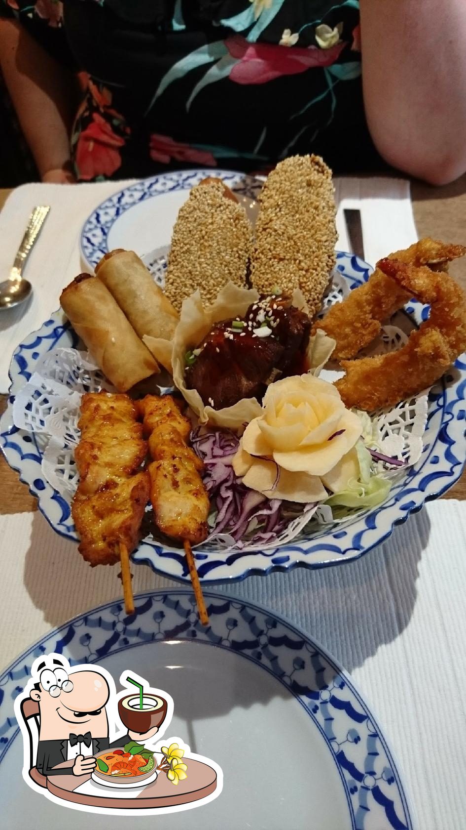 Thai Rainbow, 15 Bird St in Lichfield - Restaurant menu and reviews