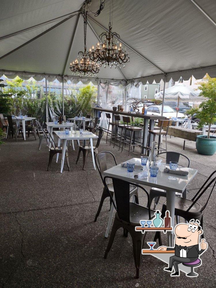 Harry's Beach House, Seattle - Restaurant menu, prices and reviews