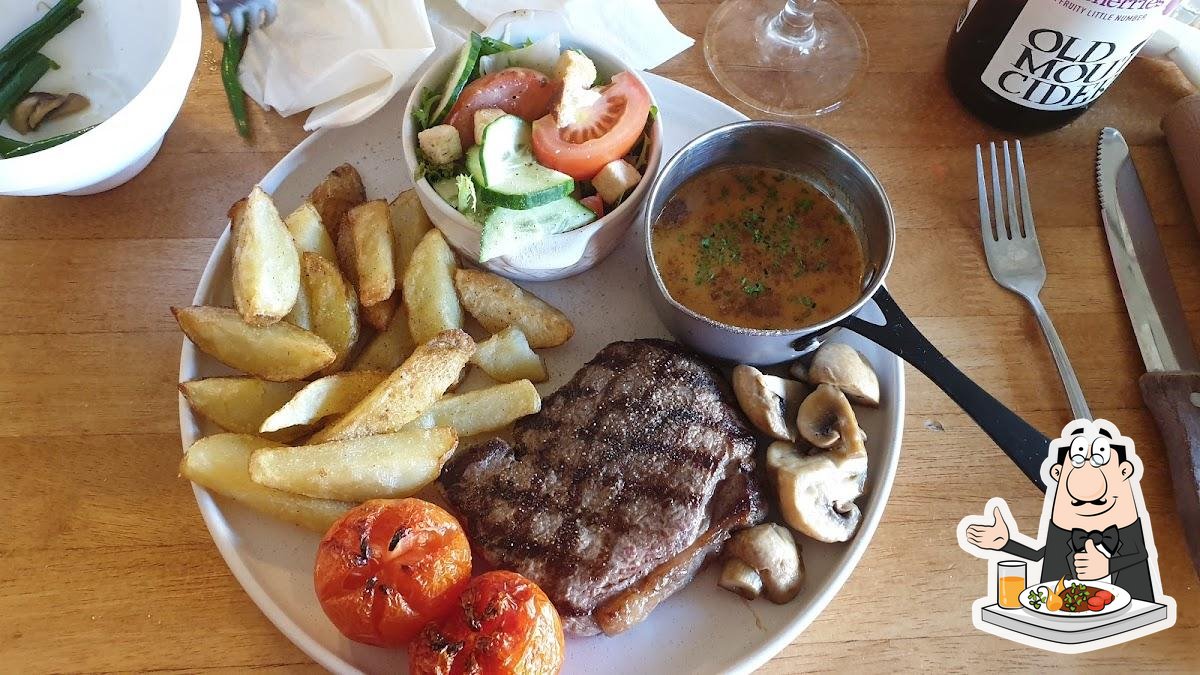 The Whitestone in Nuneaton - British restaurant menu and reviews