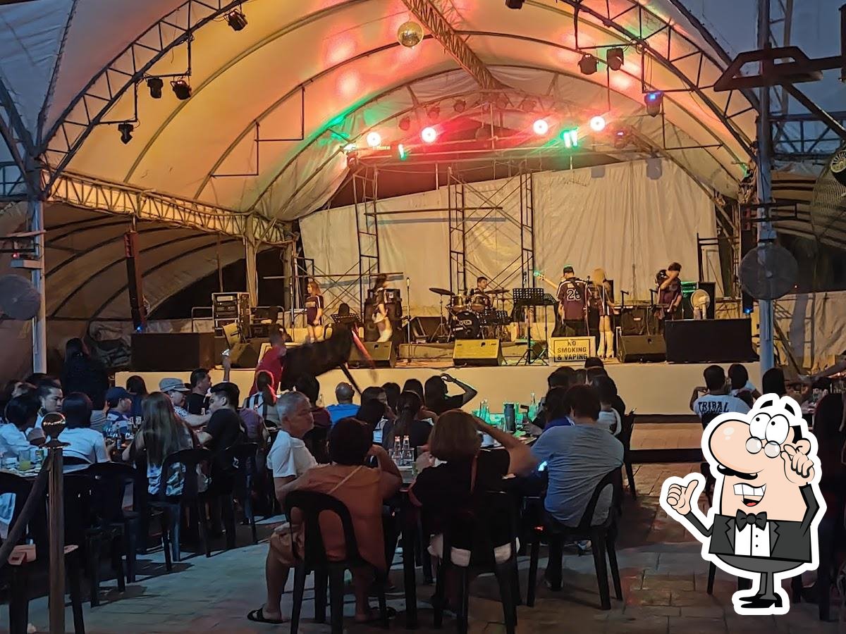 Pier One Bar & Grill, Subic Bay Freeport Zone, Lot 249 Waterfront Rd ...