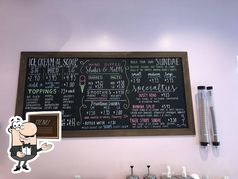 Scoops Ice Cream Parlor in Greencastle - Restaurant menu and reviews