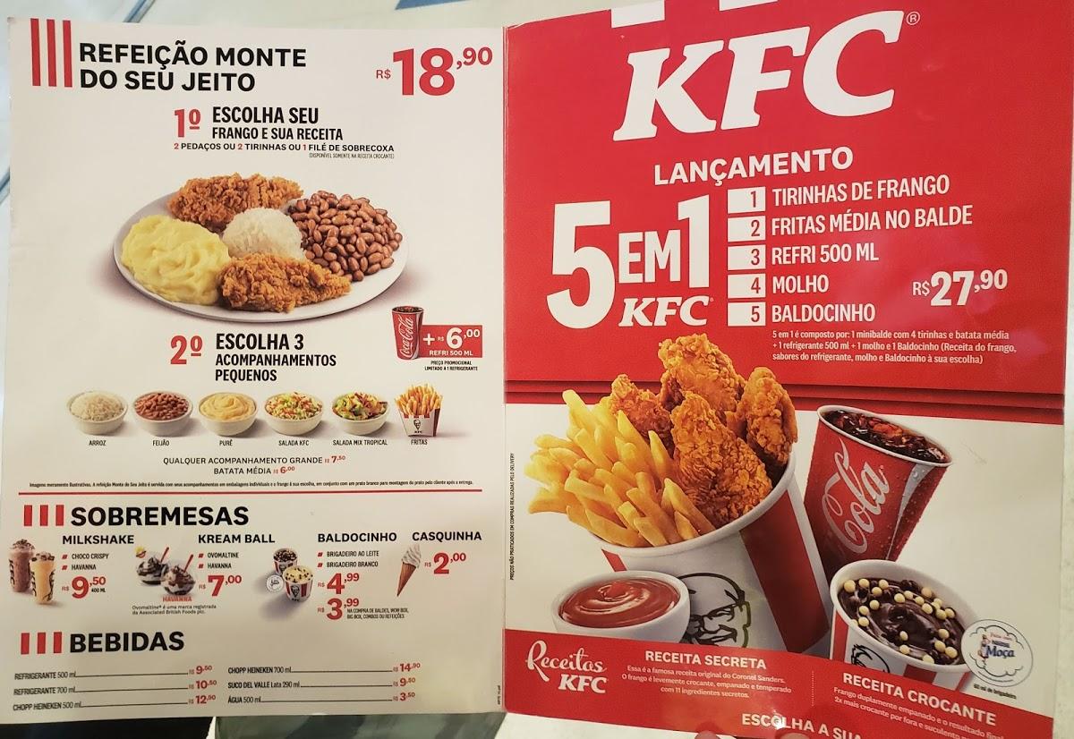 Menu em KFC restaurante, São Paulo, Estr. do Campo Limpo