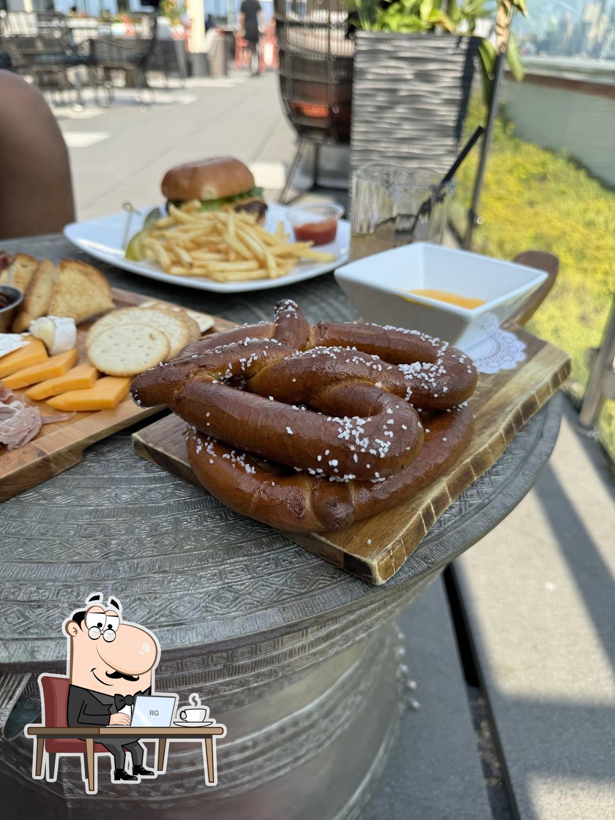Kennedy Rooftop, Chicago - Restaurant menu, prices and reviews