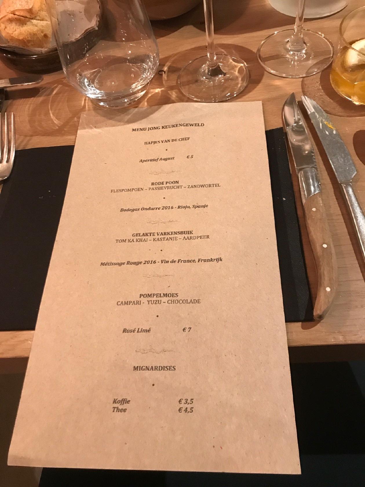 Menu at August, Lennik