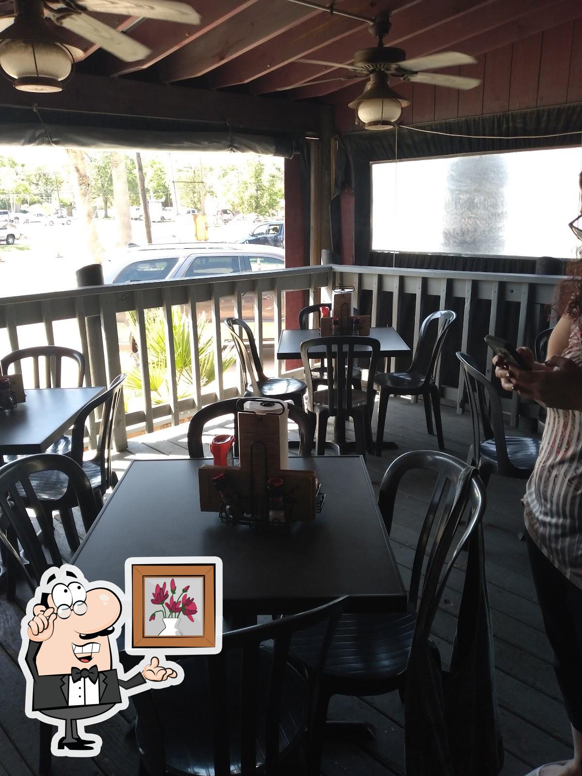 Shipwreck Grill, Bryan - Restaurant menu, prices and reviews