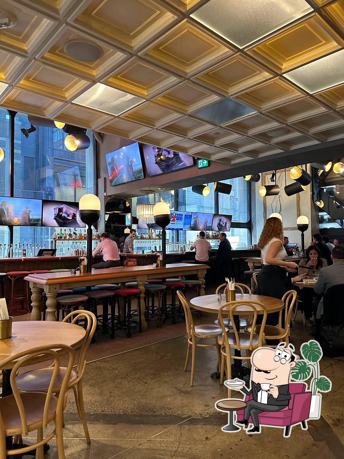 Walrus Pub & Beer Hall, Toronto - Restaurant menu, prices and reviews