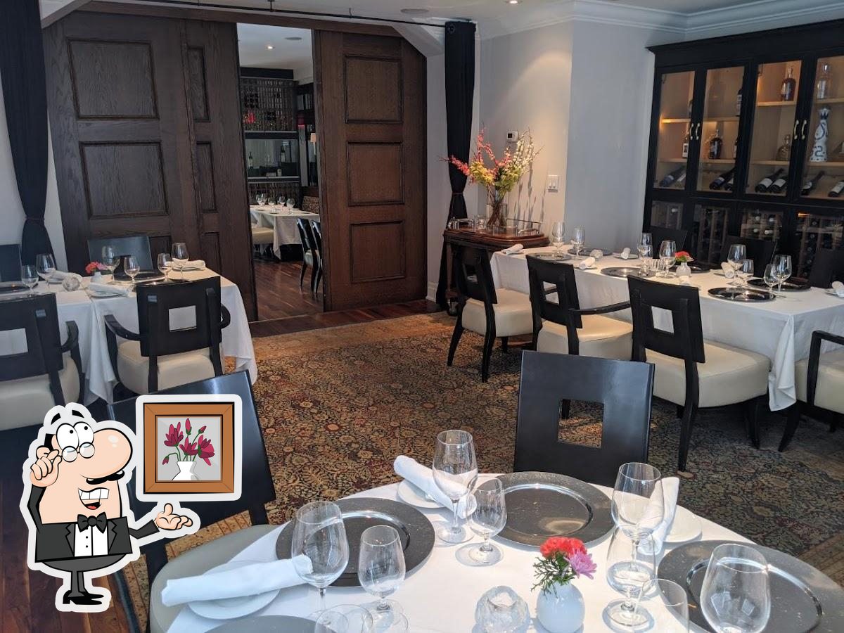 The Carriage House Restaurant in Burlington - Restaurant menu and reviews