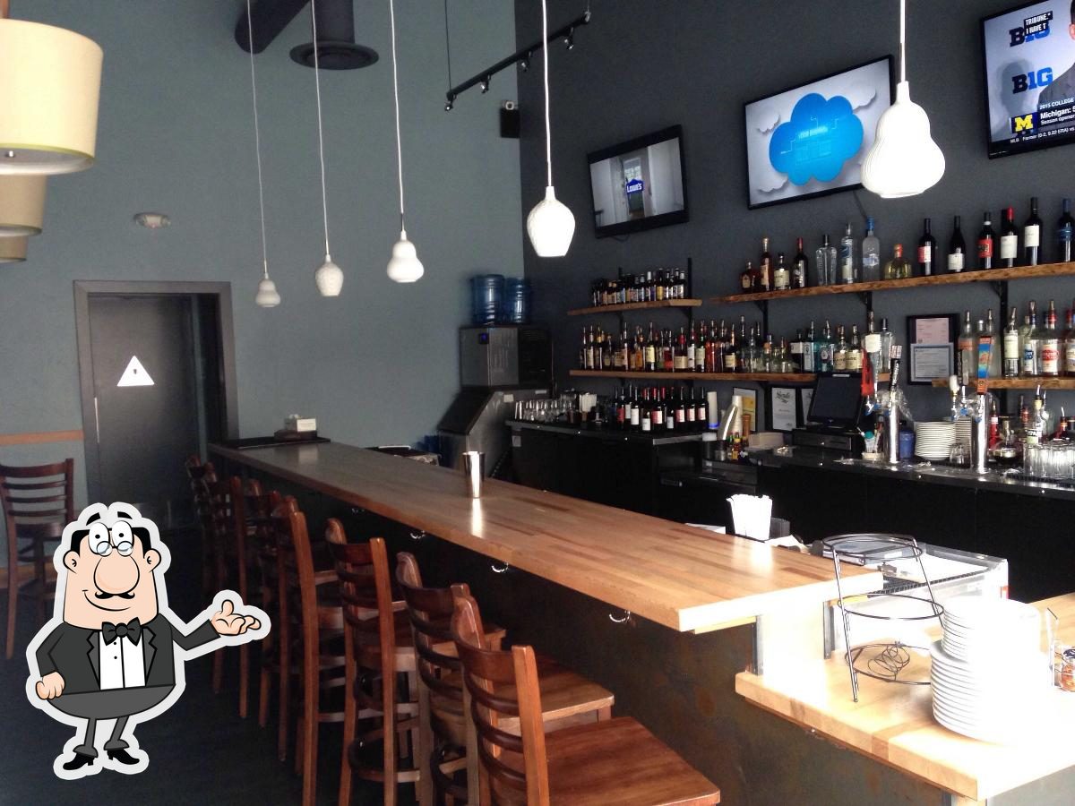 Blue Line Pizza in Daly City - Restaurant menu and reviews