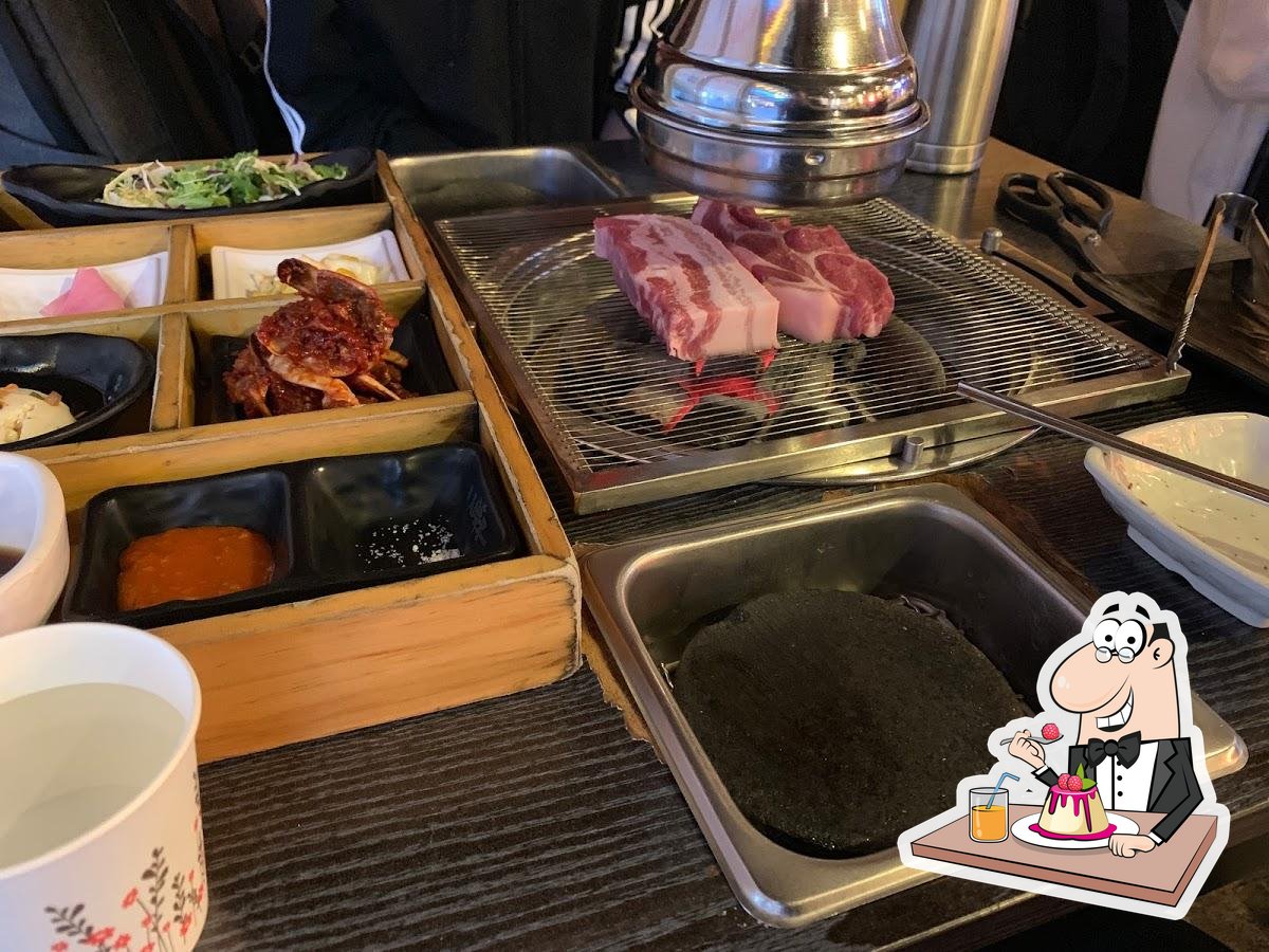 Sam Yook Gong Pork Belly Restaurant, Seoul, 401-12 서교동