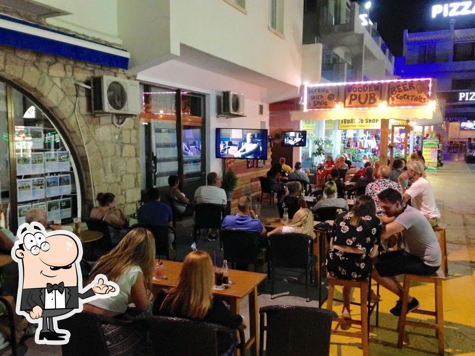 The Wooden Pub, Paphos, Poseidonos Ave - Restaurant reviews