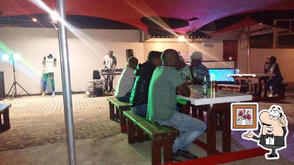 Kasi Chicken & Car wash at junction restaurant, Soweto - Restaurant reviews
