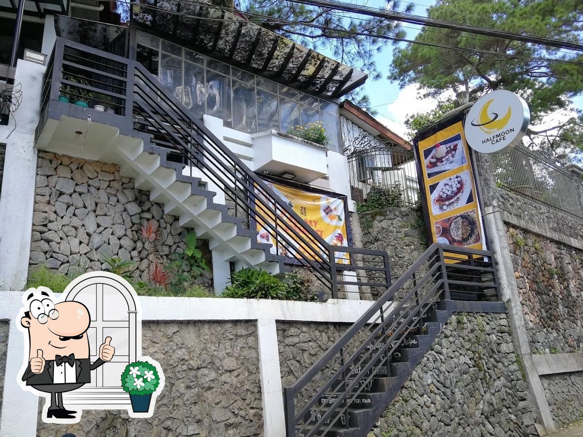 Half Moon Cafe, Baguio - Restaurant reviews