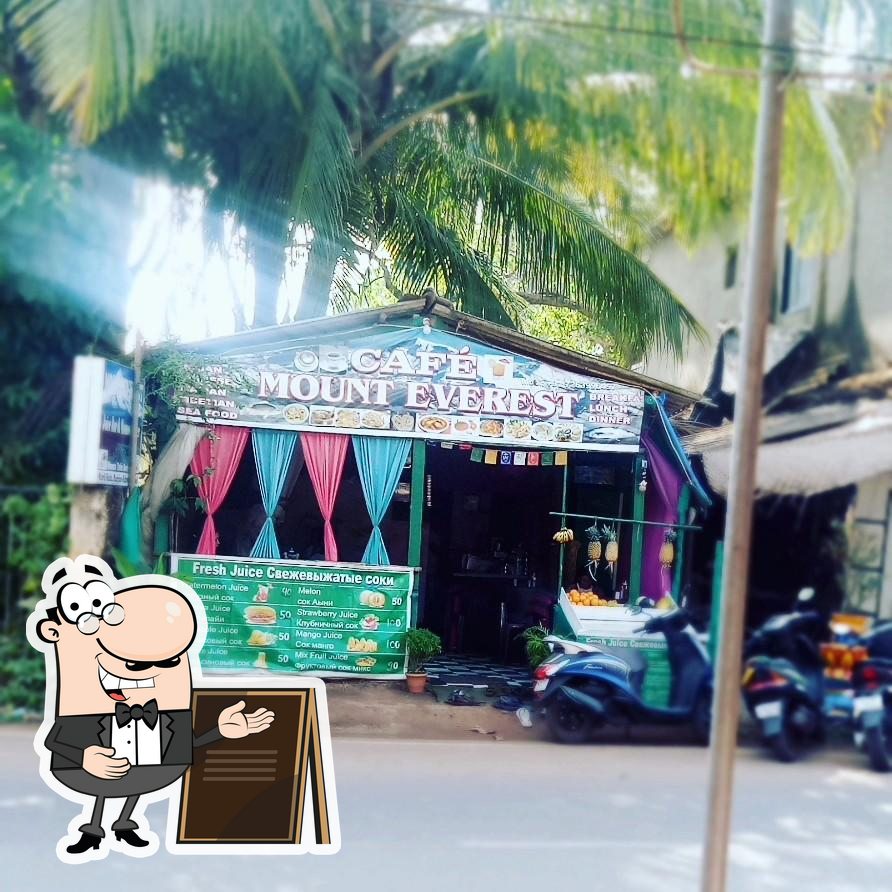 Mount Everest Cafe, Morjim - Restaurant reviews
