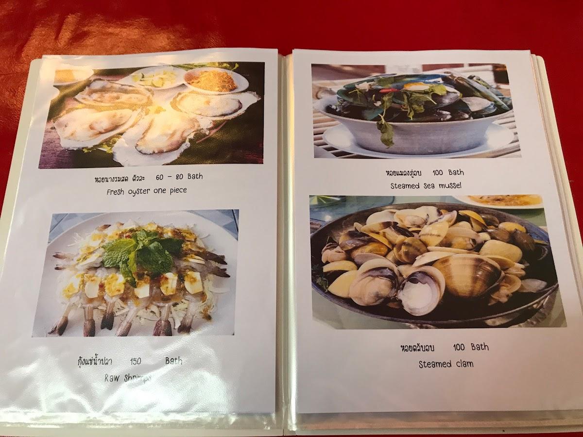 Menu at Lung Ja Seafood restaurant, Nong Kae