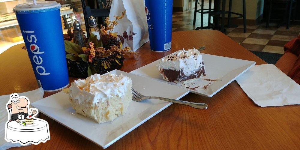 Clark Street Cafe & Bakery in Sullivan - Restaurant menu and reviews