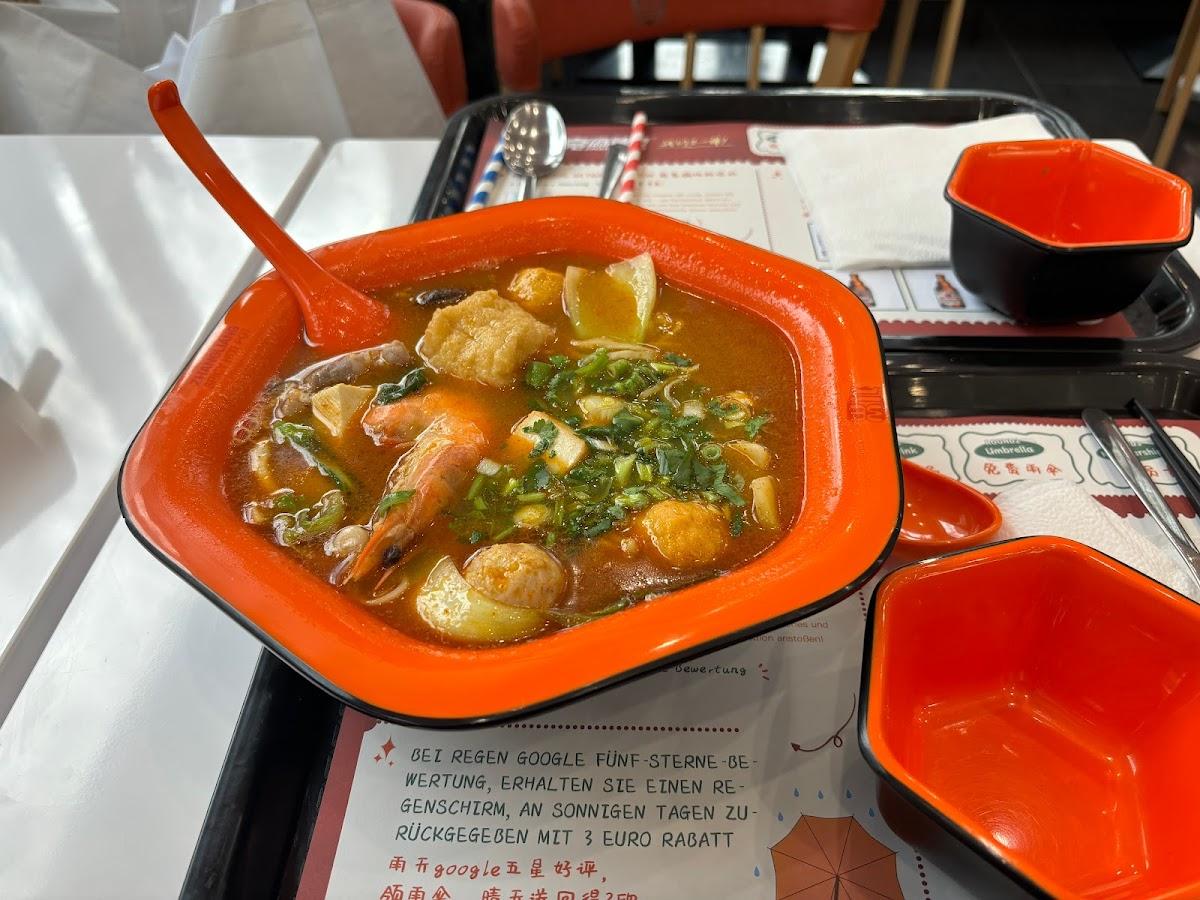 张亮麻辣烫Zhang Liang Malatang Spicy Hot Pot Düsseldorf, Düsseldorf - Speisekarte, Preise und Bewertungen
