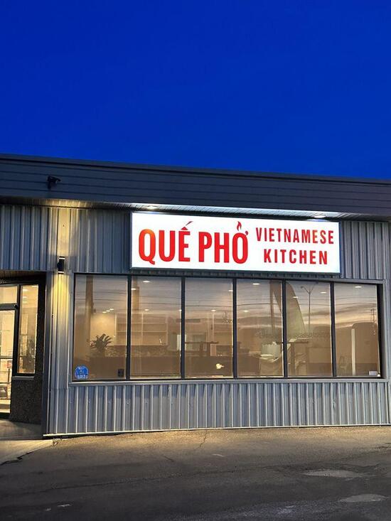 Que Pho Vietnamese Kitchen in Edmonton