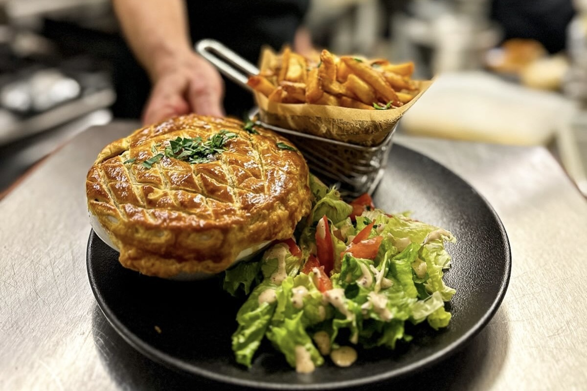Top restaurants from Netflix’s Emily in Paris that actually exist