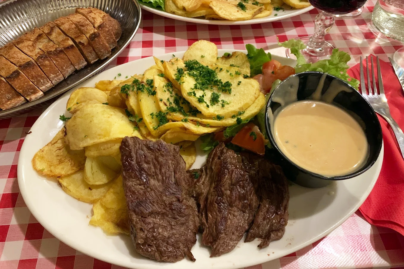 10 tendances food virales de 2025 : de la viande cultivée aux superaliments