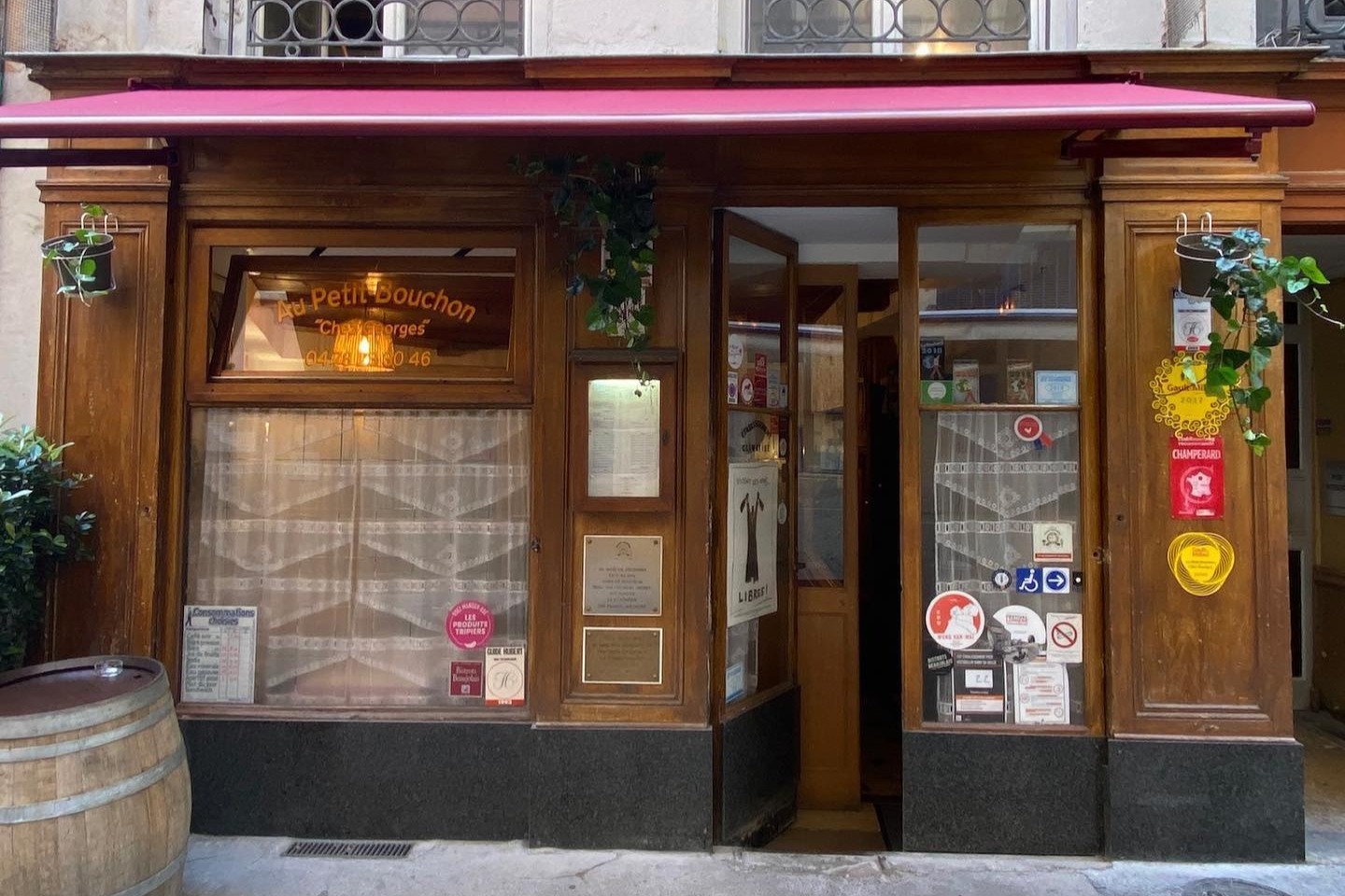 Top 6 traditional dishes and where to eat them in Lyon, France