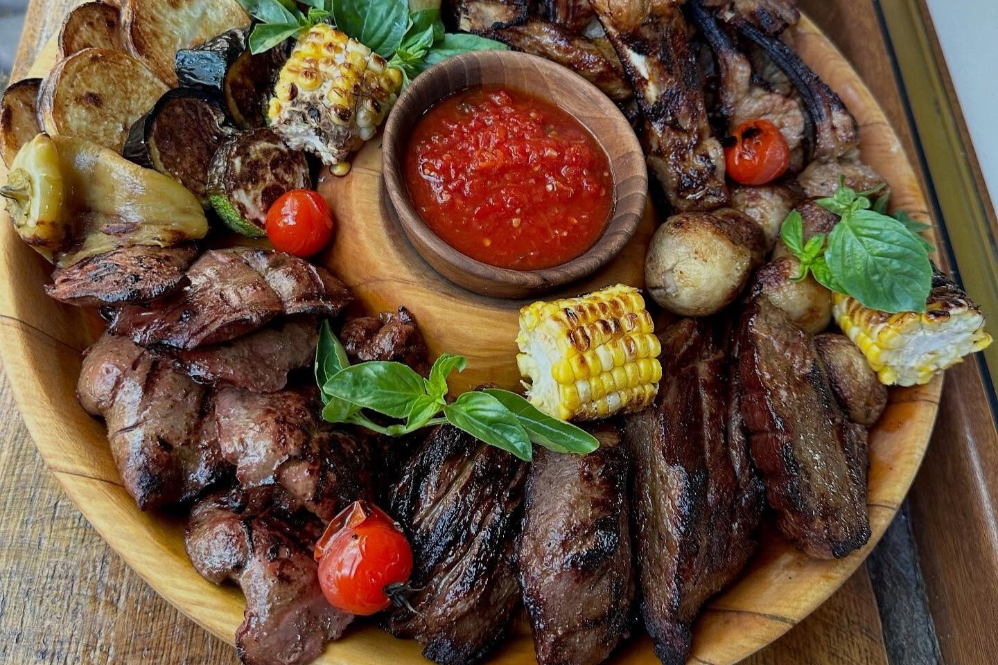 What to eat in Moldova? Top 8 Moldovan foods and the best local restaurants