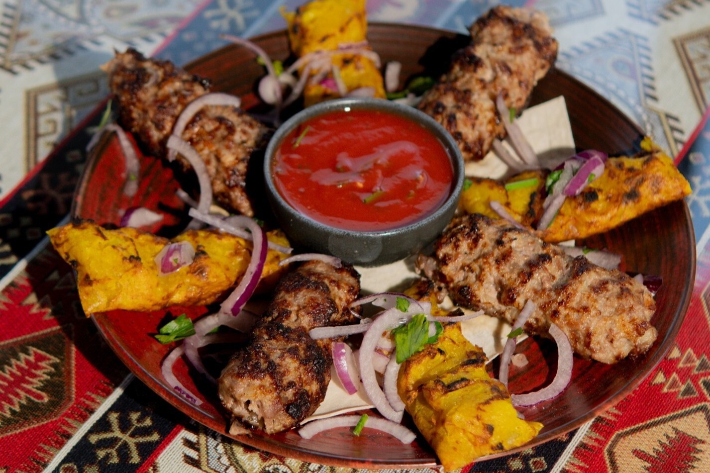 What to eat in Moldova? Top 8 Moldovan foods and the best local restaurants
