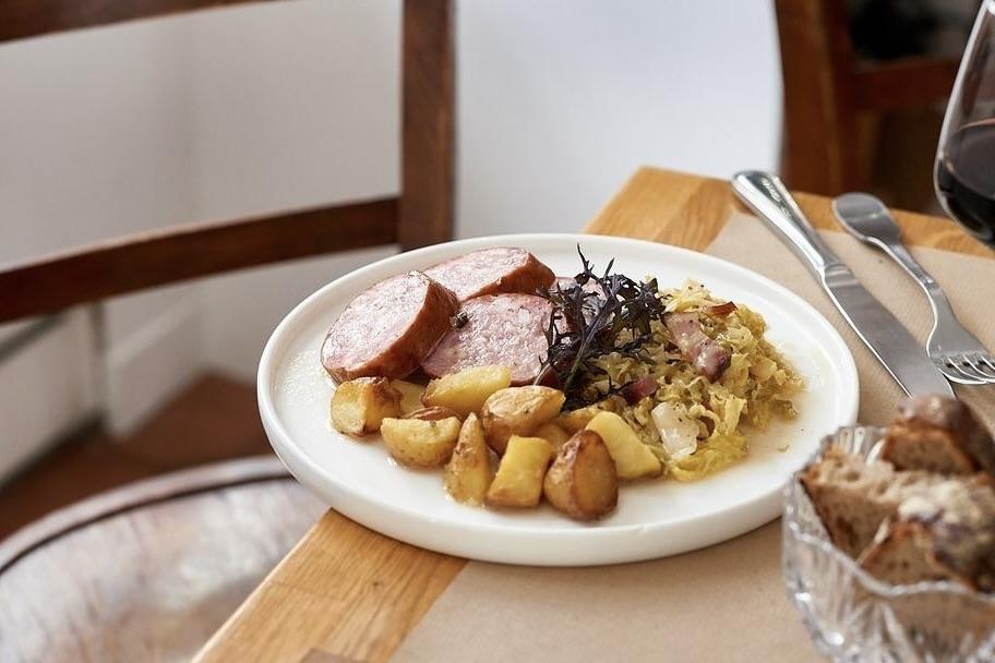 Top restaurants from Netflix’s Emily in Paris that actually exist