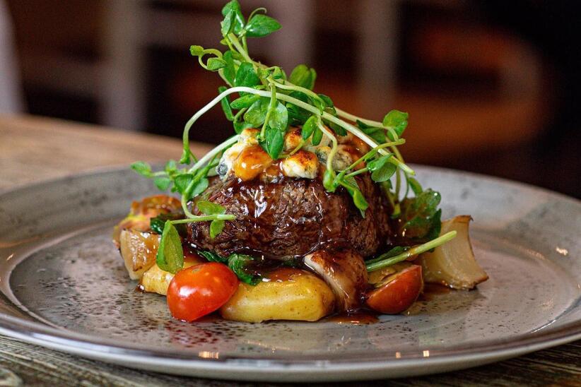 Luxury things to do & to eat in Toronto, Canada