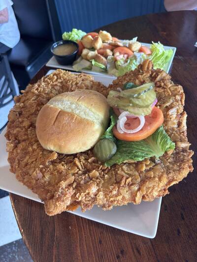 Rumor Has It... Bar & Grill, Hannibal - Restaurant menu, prices and reviews