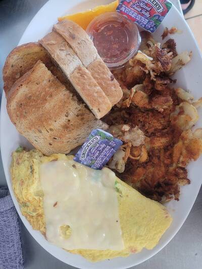 The Crooked Putter Restaurant & Pizzeria, Sun City West - Restaurant ...