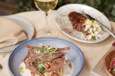 Manuela, Los Angeles - Restaurant menu, prices and reviews