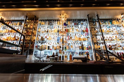 Von's 1000Spirits, Seattle - Restaurant menu, prices and reviews