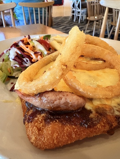 Wynnum Tavern, Wynnum West - Restaurant menu, prices and reviews