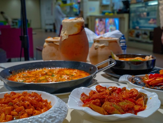 Asmak Alhalqa Resturant AlReef - مطعم أسماك الحلقة, Abu Dhabi ...
