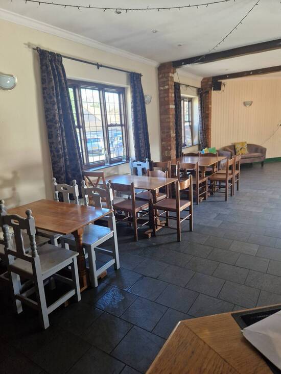 The Three Mariners, Bagshot - Restaurant menu, prices and reviews