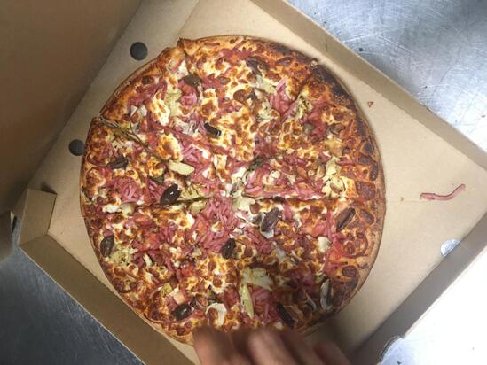 22 Pizza Joint in Broadbeach - Restaurant menu and reviews