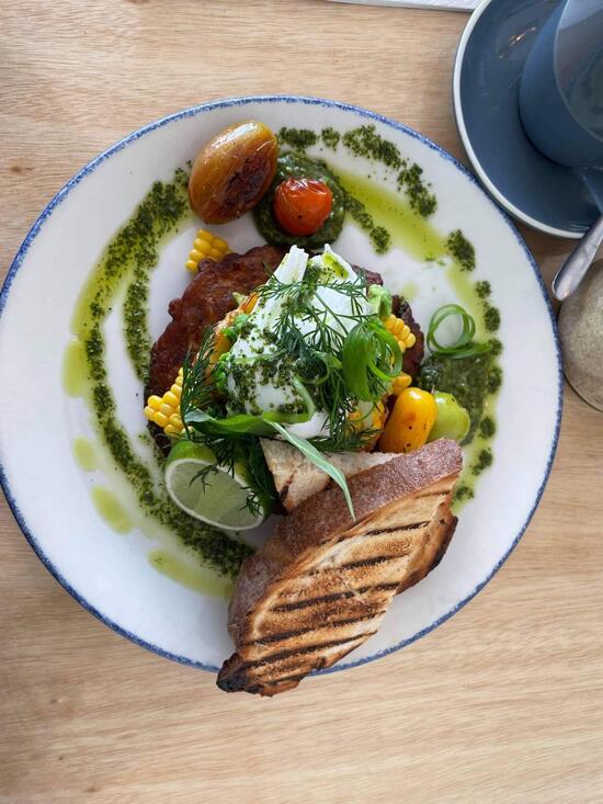 Albert & Co, Lakes Entrance - Restaurant menu, prices and reviews