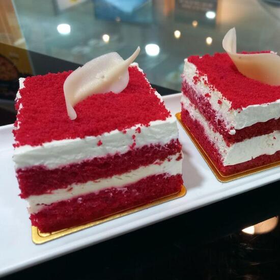 Yard Bakery - A premium bakery for birthday cakes, customized cakes in ...