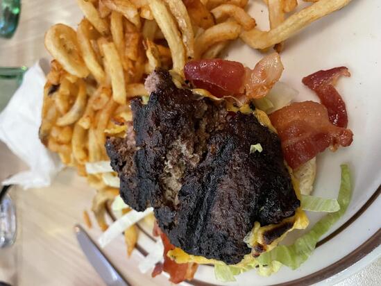 Mister Steer - Dejeuner - Burgers Poutine Steak - Dessert - Delivery ...