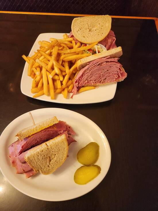 Restaurant Carole, Lachute - Restaurant menu, prices and reviews